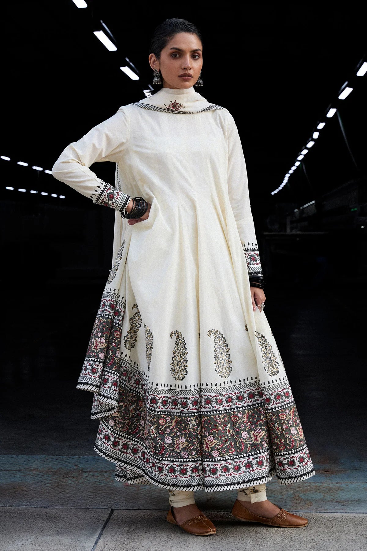 Handcrafted Edit II SS'25- ZR25H0421 – Nainpreet - The Collective